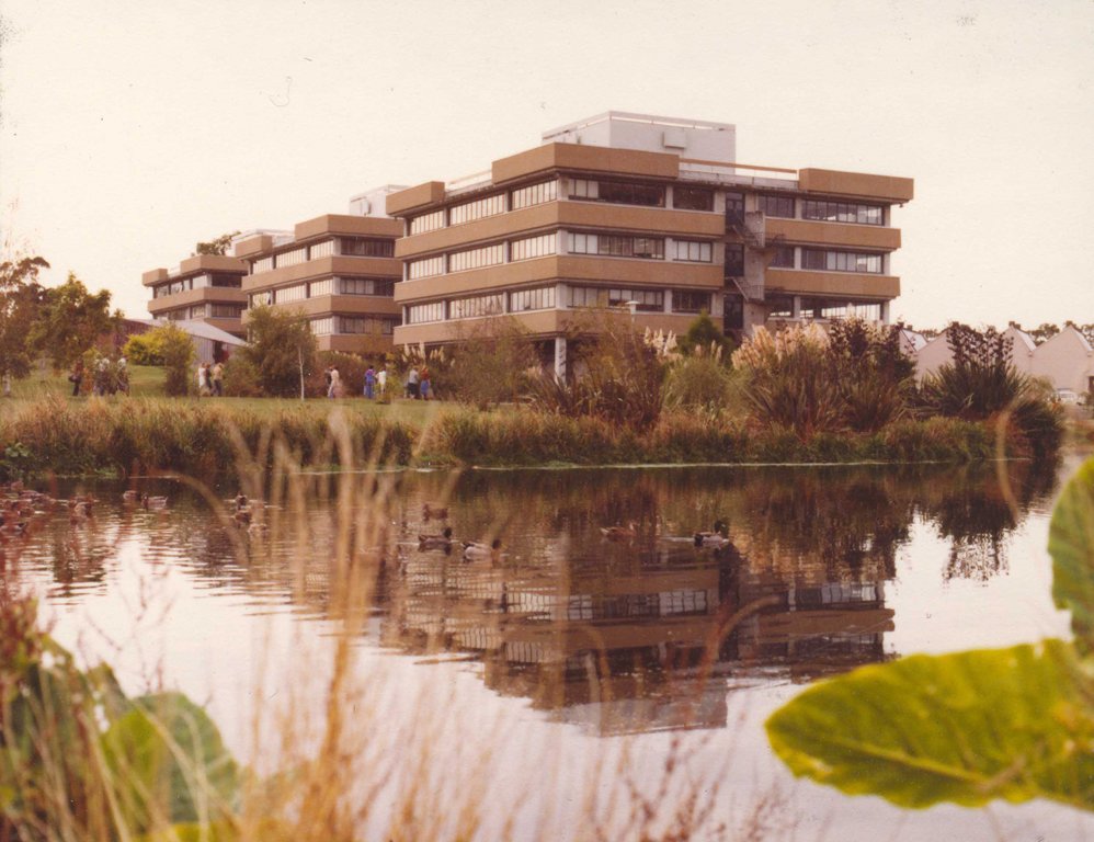 Timeline 1964–1992 – Massey becomes a university - Massey University