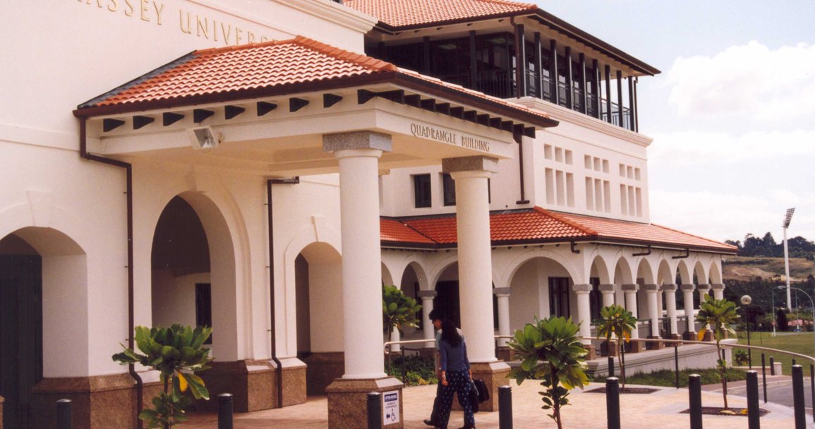 Timeline 1993–2009 – Massey expands - Massey University