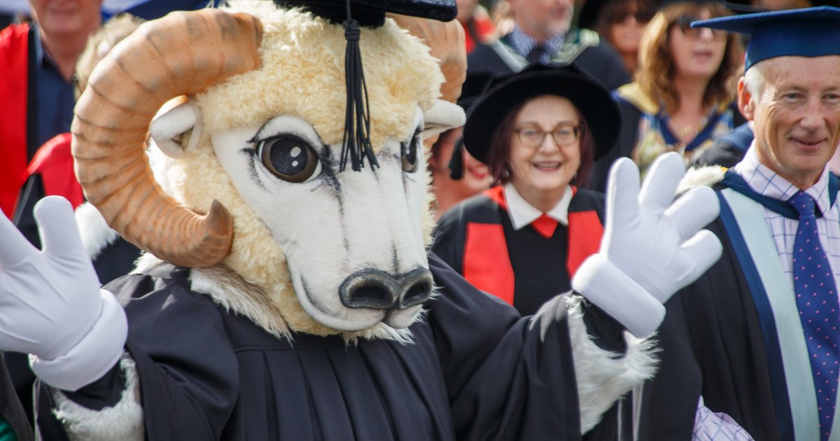 Staff graduates shine at Auckland ceremonies - Massey University