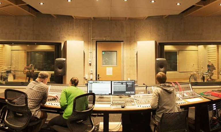 Study creative arts - Massey University